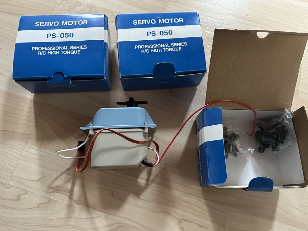 TONEGAWA SEIKO Servos Xxl Jetmodell (Neu und originalverpackt) in ...