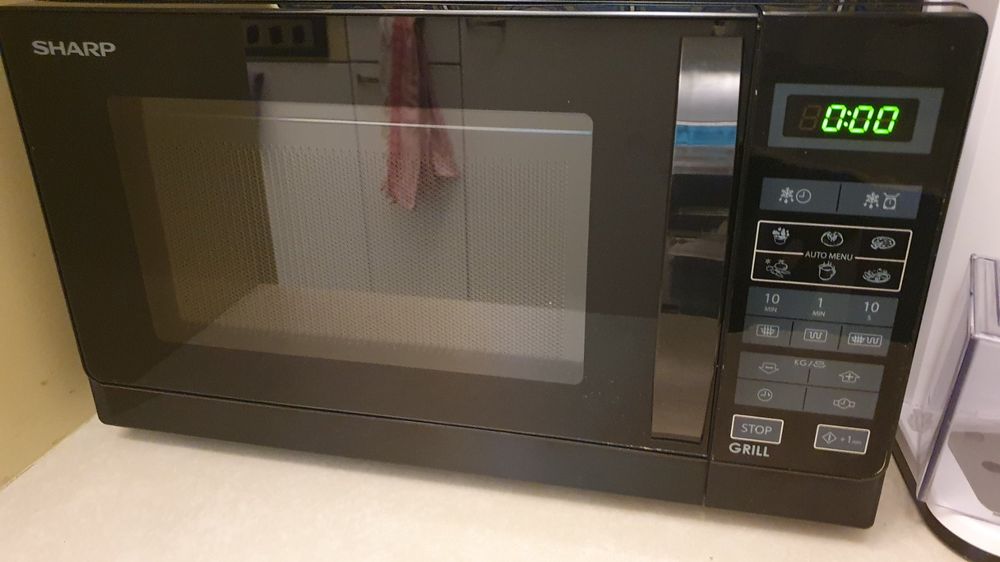Sharp Mikrowelle mit Grill (Gebraucht) in Rümlang für CHF 50 – nur Abholung auf Ricardo kaufen