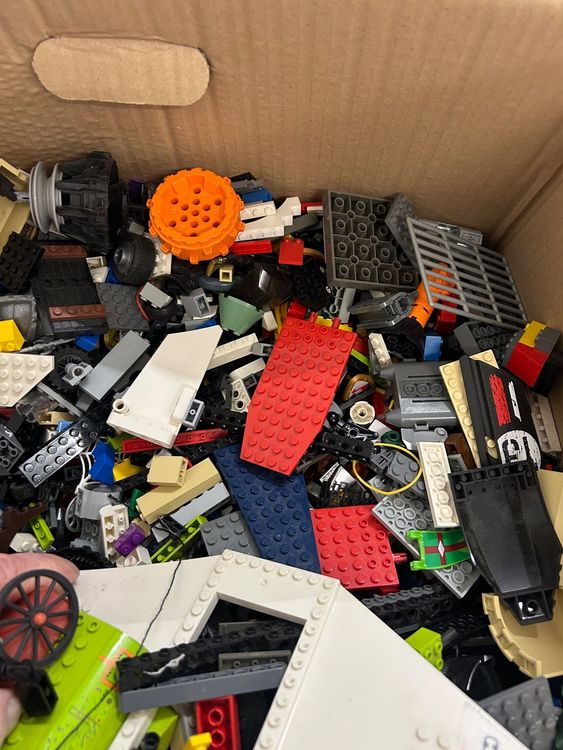 1 Kiste Lego / Technik-Lego ca. 13 kg (Gebraucht) in Zürich für CHF 20 ...