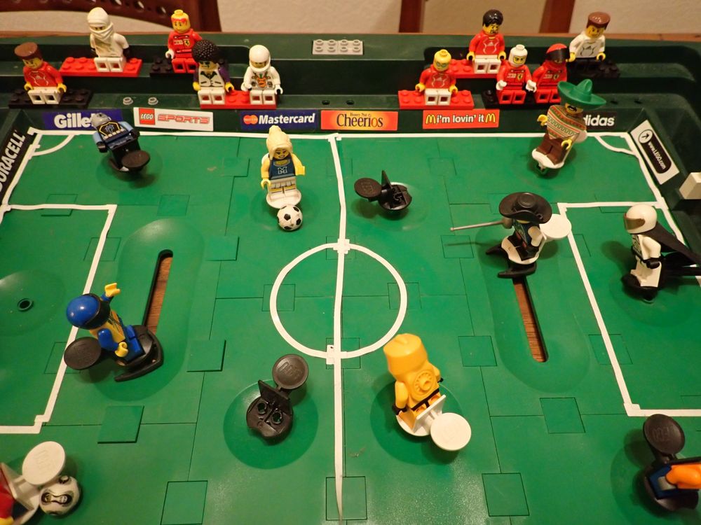 Lego Tipp-Kick mit kreativer Mannschaftsaufstellung (Gebraucht) in ...