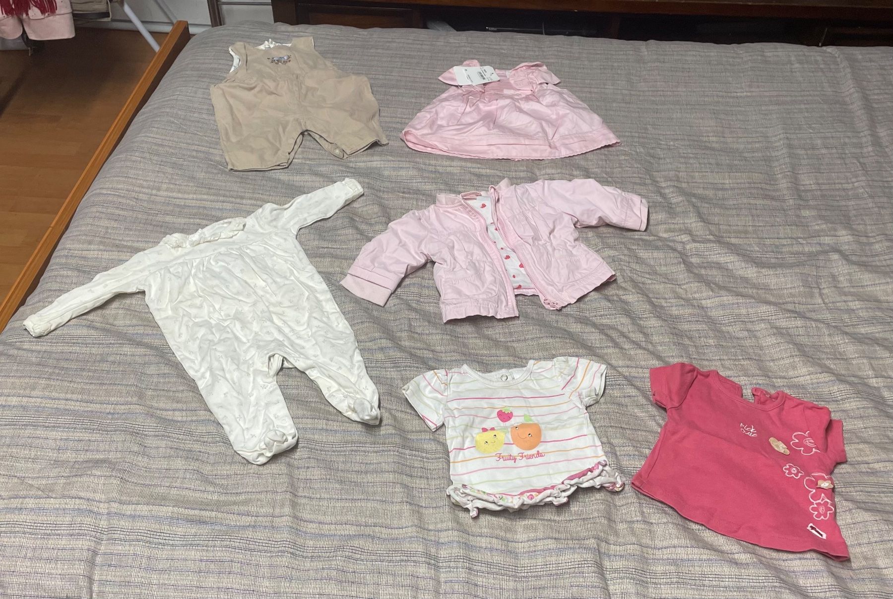 Lot habits fille 62 été (6pièces) (D'occasion) à Les Geneveys-sur ...