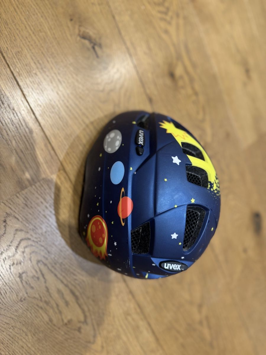 Uvex Kinderhelm, Weltraum Design, Top Zustand! (Gebraucht) in stallikon ...