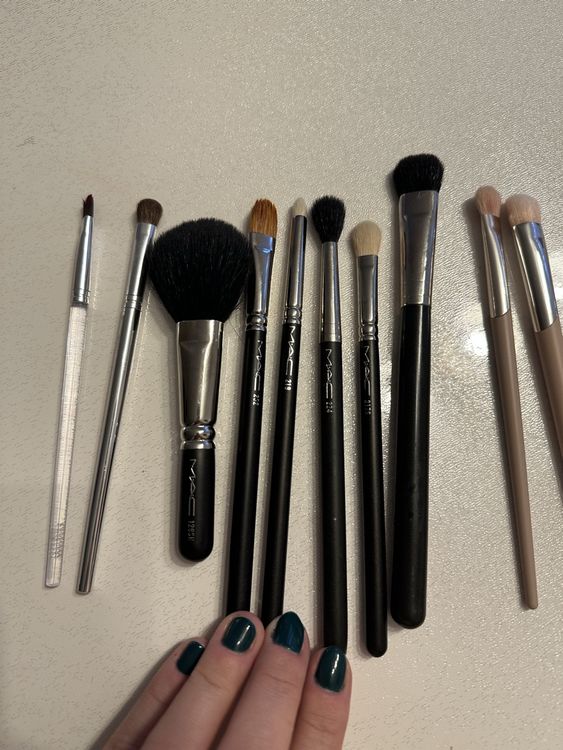 Diverse Make Up Pinsel, MAC, Fenty Beauty, Clinique (Gebraucht) in ...