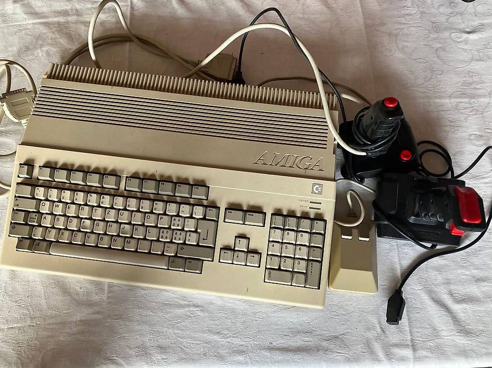 Commodore AMIGA 500 | Kaufen auf Ricardo