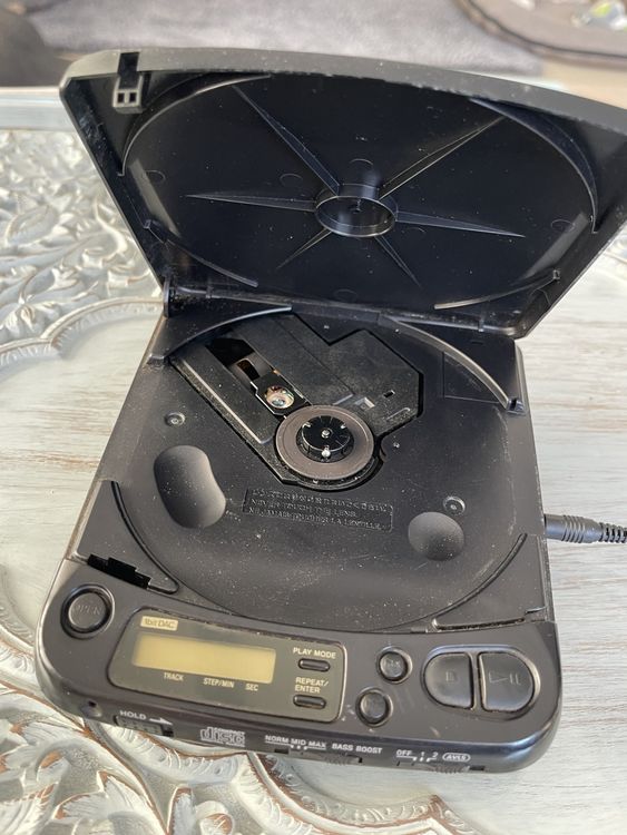 Sony Discman D-121 Mega Bass CD-Player - Vintage! (Gebraucht) in ...