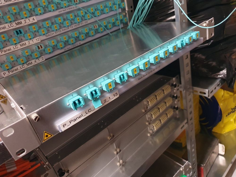 LWL Patch-Panel 19" 19Zoll 2x12 Port bestück (Gebraucht) in Zürich für ...