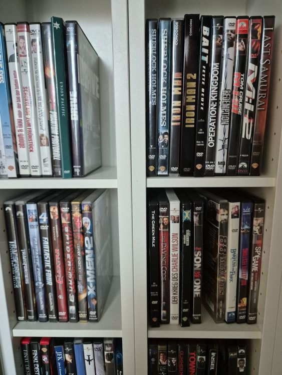 Grosse DVD Sammlung inkl. DVD Player, Regale und 1 KinoBild. | Kaufen ...