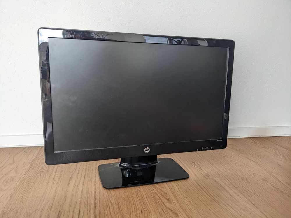 HP Bildschirm 2311x - 23 Zoll (Gebraucht) in Aarau für CHF 5 – mit ...