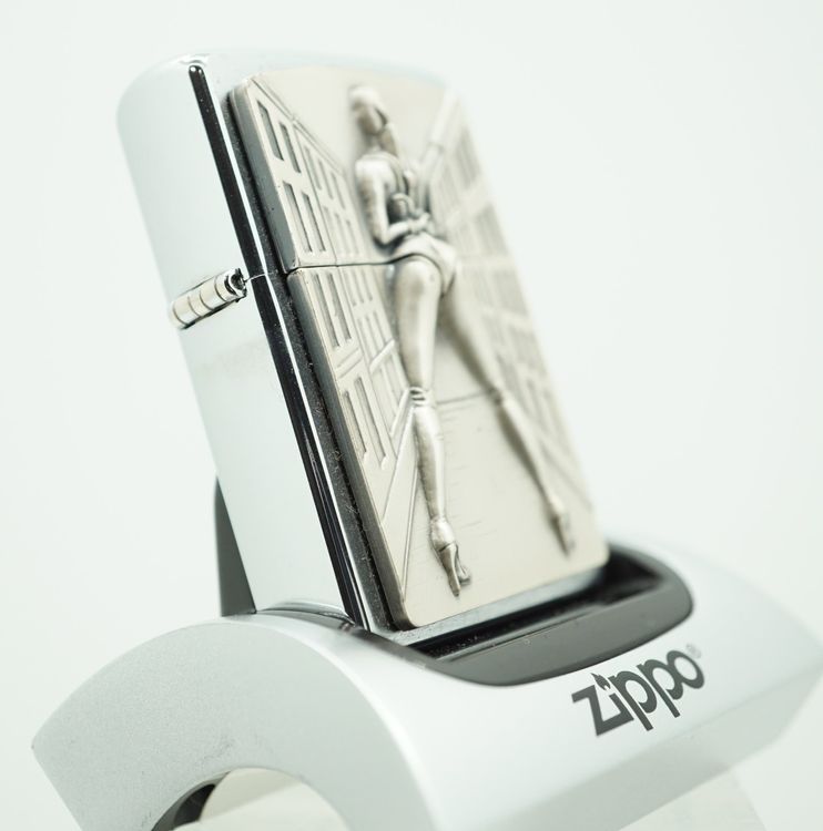 ZIPPO® BONDAGE GIRL- HEAVY - 3D - 2007 - UNGEZÜNDET | Kaufen auf Ricardo