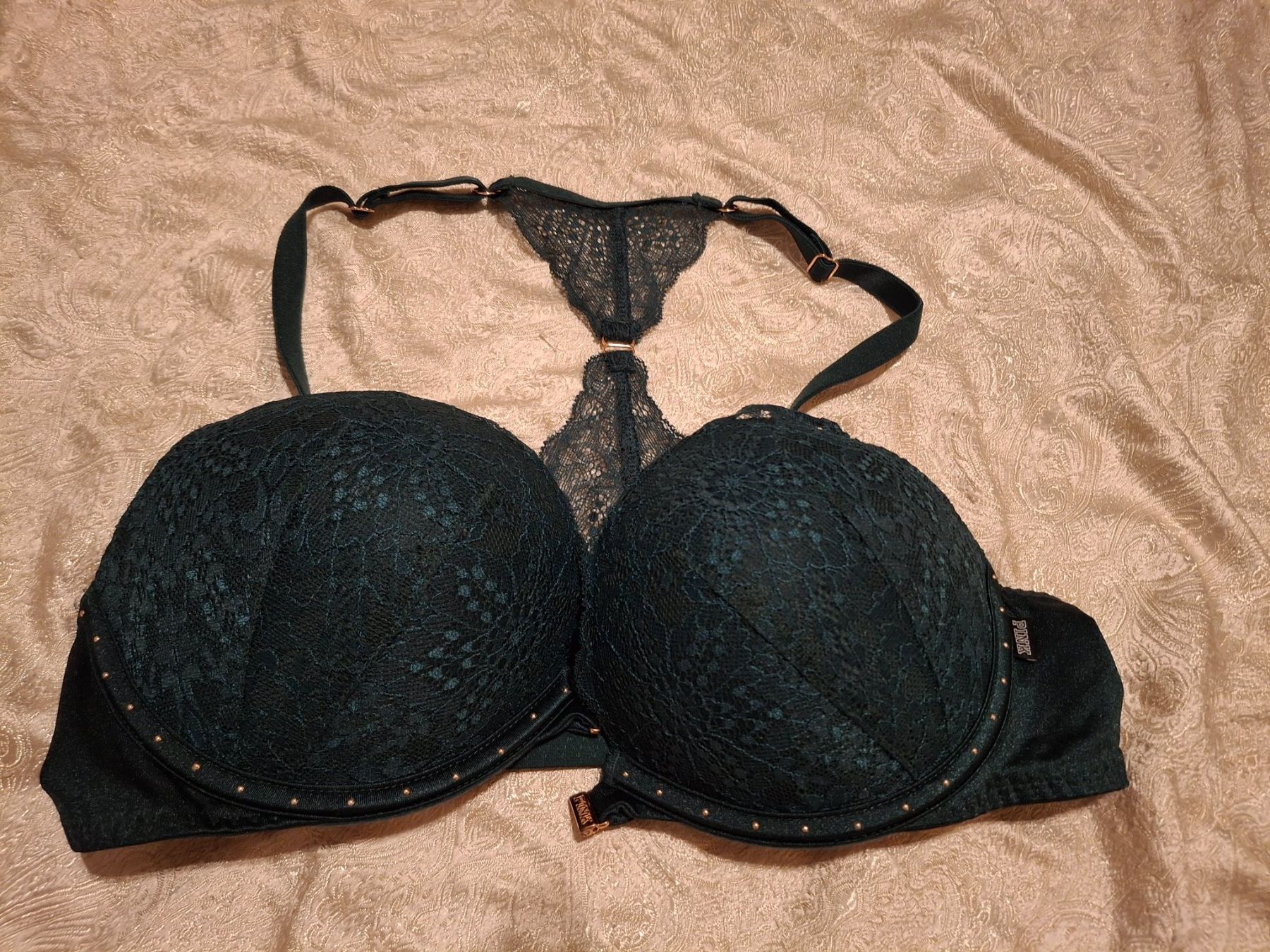 PINK BH, Gruen mit Spitze, neuwertig, Grösse 36C (Neu (gemäss ...