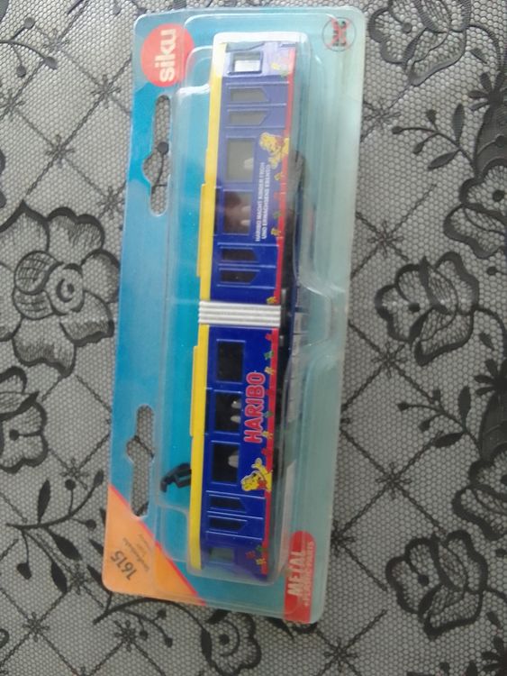 Siku 1815 Haribo Tram, neu und OVP (Neu und originalverpackt) in Gersau für CHF 39 – mit ...