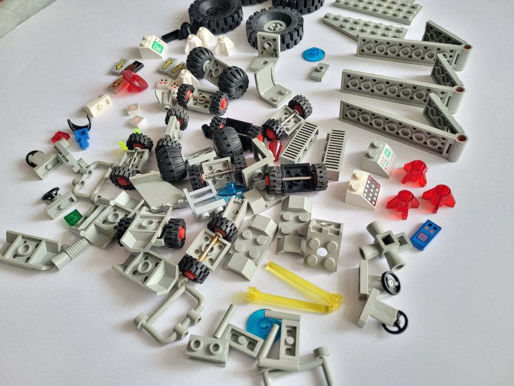 Lot Lego classic space années 80 (Gebraucht) in La Tour-de-Peilz für ...