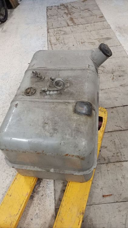 Saurer Tank Dieseltank (Gebraucht) in Turbenthal für CHF 79 – nur ...