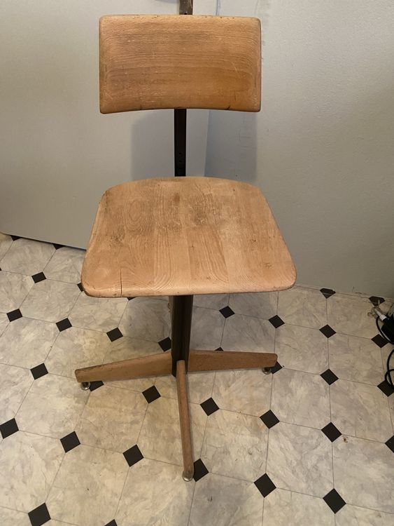 Höhenverstellbarer Vintage Designer Stuhl, Werkstatt (Gebraucht) in ...