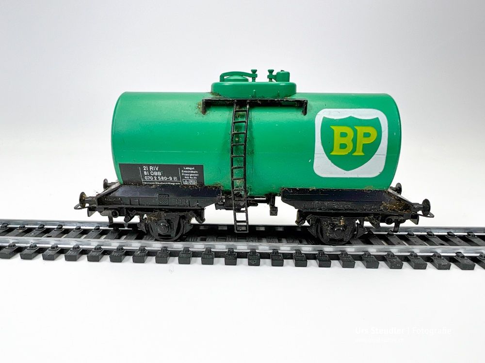 BP Kesselwagen Kleinbahn Austria H0 verschmutzt defekt (Defekt) in Häusernmoos für CHF 1 – mit ...