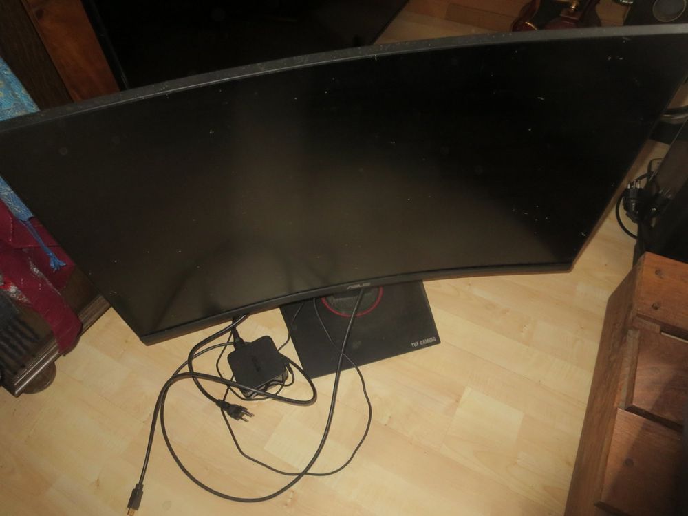 Samsung Monitor 31.5 Zoll (Gebraucht) in Rüschegg-Heubach für CHF 162 ...