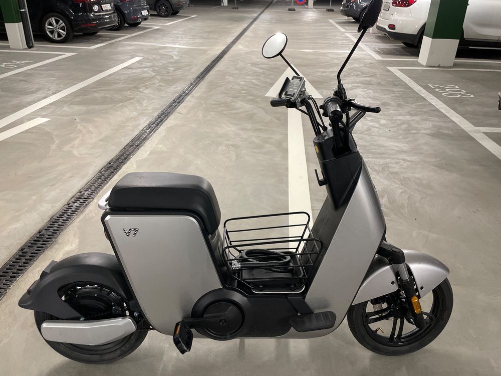 Yadea V7 elektroroller | Kaufen auf Ricardo