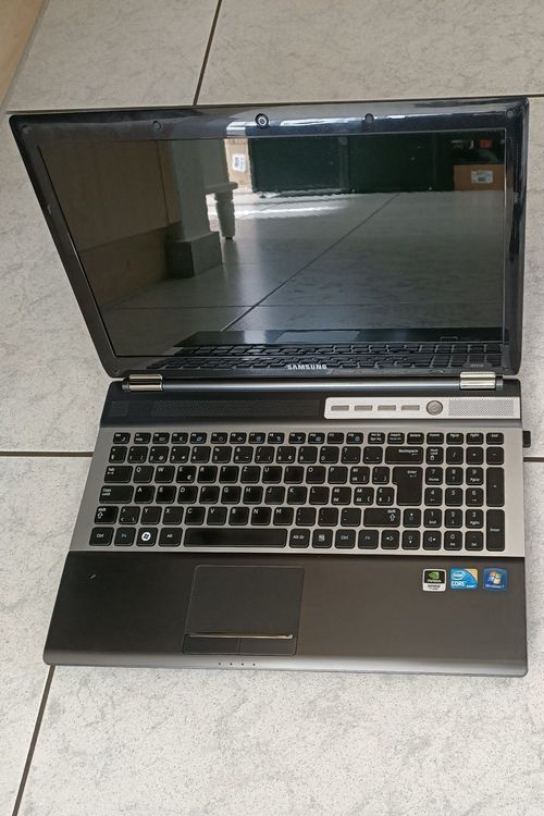 Samsung RF510 Laptop mit Windows 10 | Kaufen auf Ricardo