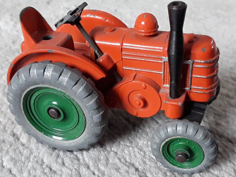 Dinky Toys No.301 Field Marshall Tractor - Grüne Felgen RAR! (Gebraucht ...