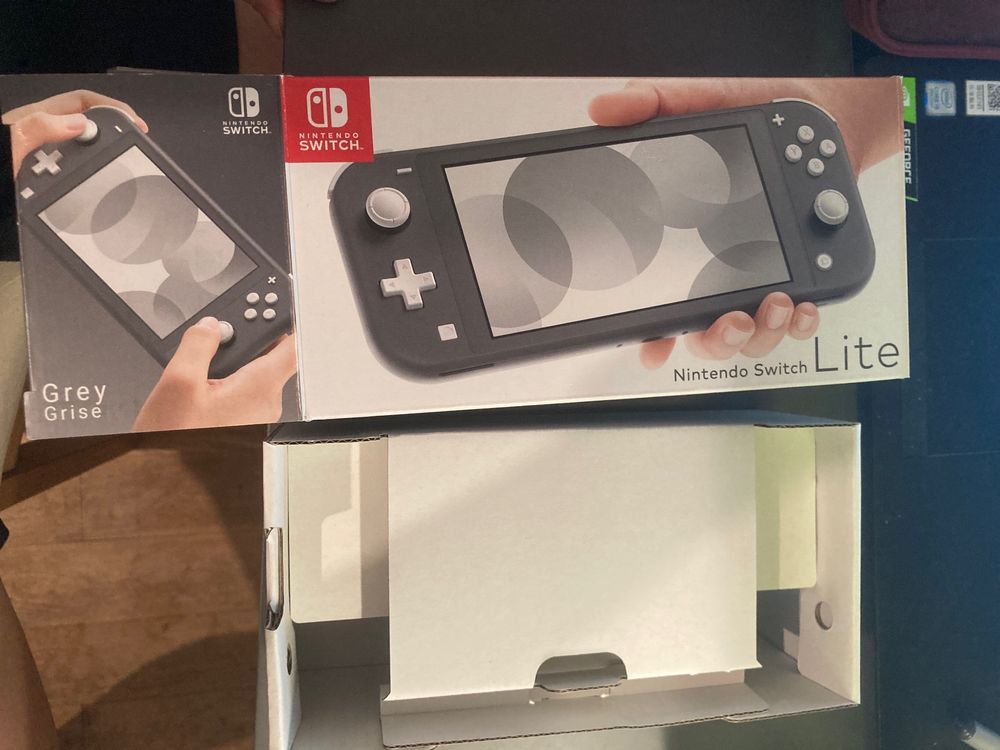 Nintendo Switch Lite Originalverpackung (Gebraucht) in Bern für CHF 1 ...