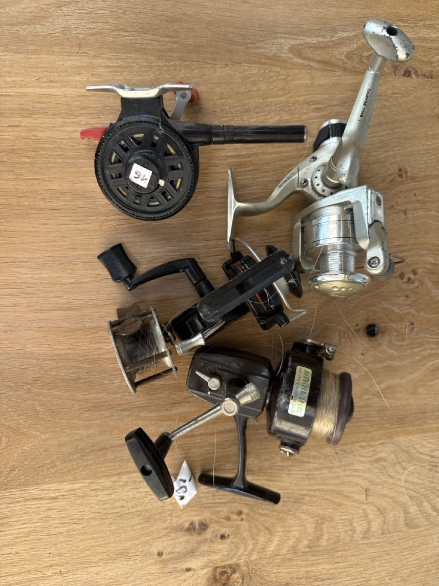 Lot moulinets mouche lancer (D'occasion) à Fleurier pour CHF 10 – avec ...