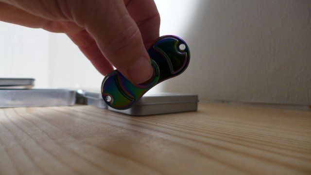 Regenbogen Fidget Spinner Metall Antistress Gadget | Kaufen auf Ricardo