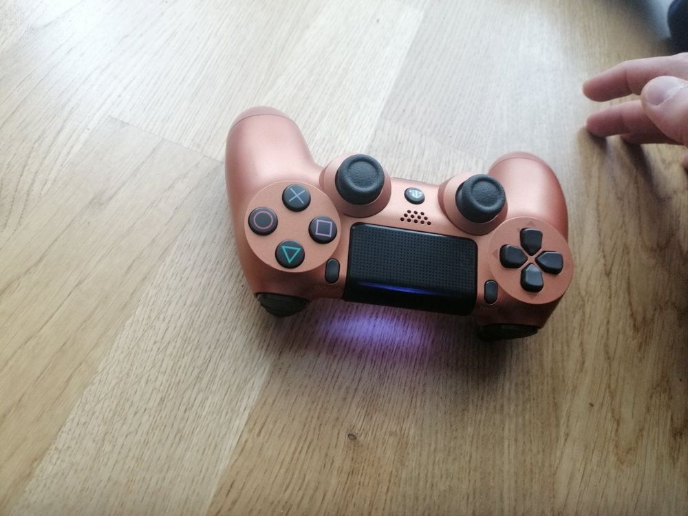 Sony ps 4 Controller Copper (Gebraucht) in Zürich für CHF 39 – mit ...