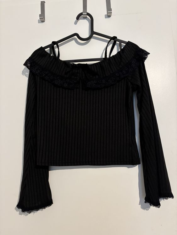 Schwarzes Off-Shoulder Oberteil mit Spitze Gr. M-L | Kaufen auf Ricardo