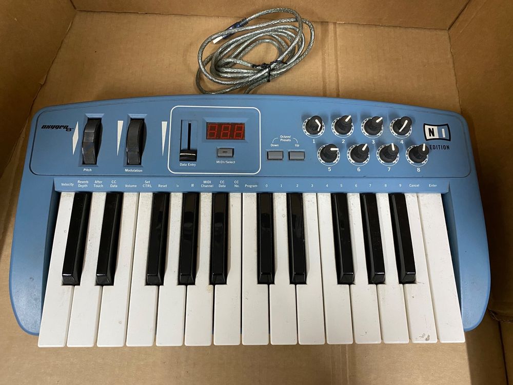Oxygen 8 Native Instruments Edition (Midi Keyboard) (Defekt) in für CHF ...