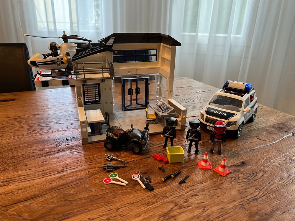 Playmobil Polizeistation mit Auto und Helikopter 9372 | Kaufen auf Ricardo
