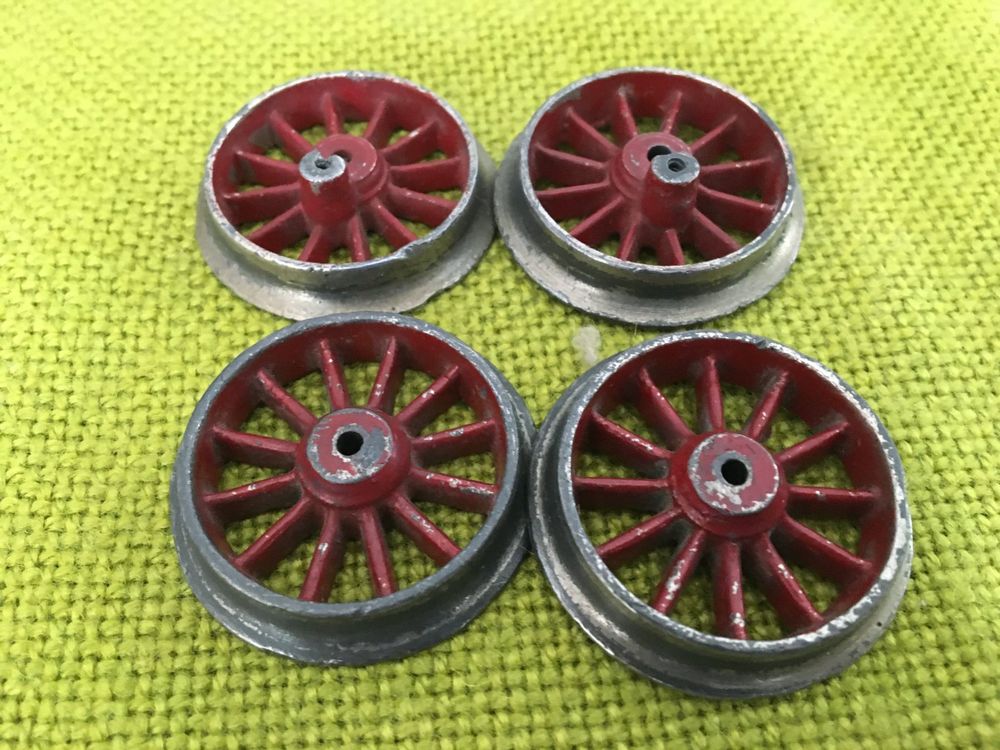 Märklin Dampflok Räder Set 34 mm (Gebraucht) in Binz für CHF 35 – mit ...