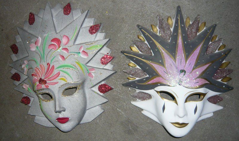 2 Venezianische Masken (Gebraucht) in Ruggell für CHF 7 – mit Lieferung ...