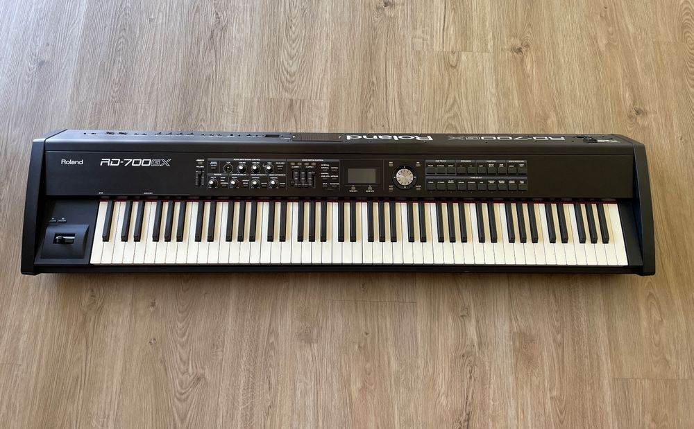 Roland RD-700GX (Gebraucht) in Tägerwilen für CHF 356 – mit Lieferung ...