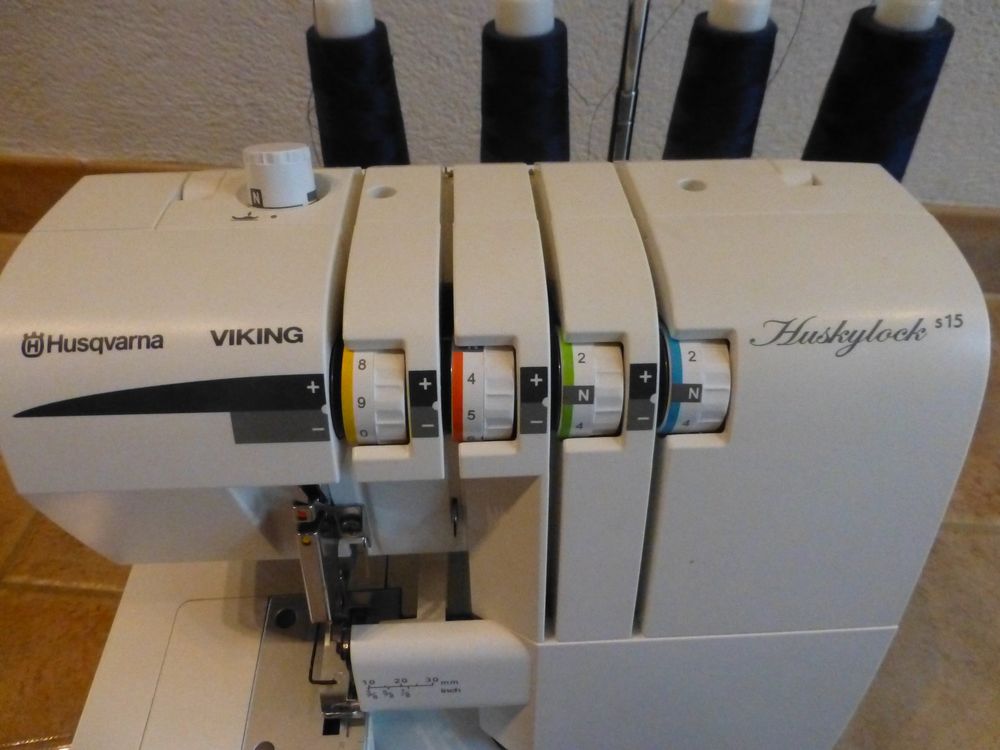 Overlock Husqvarna Viking Huskylock s15 (Gebraucht) in Würenlingen für ...