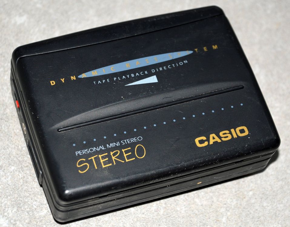 Walkman Casio Dynamic Bass System Stereo (Gebraucht) in Collonges für ...