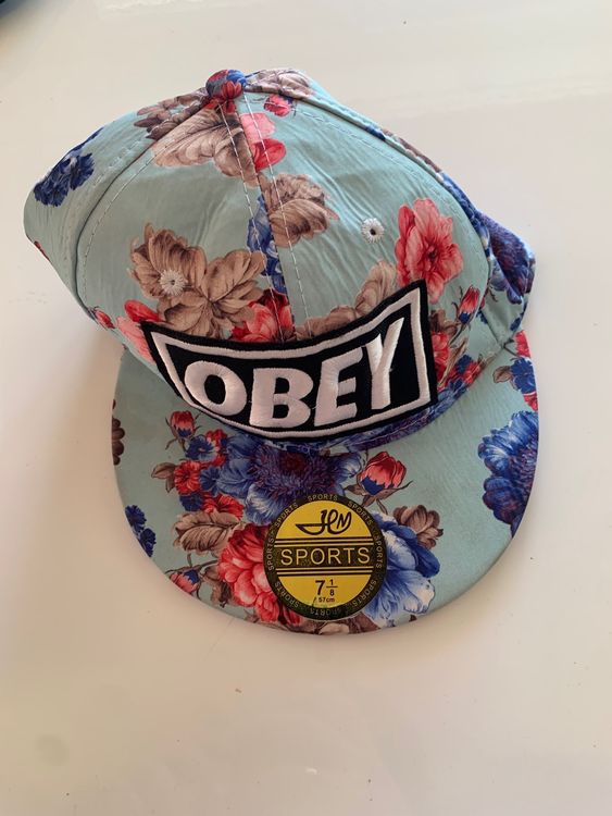 Obey Cap Flowers (Gebraucht) in Chexbres für CHF 10 – mit Lieferung auf ...