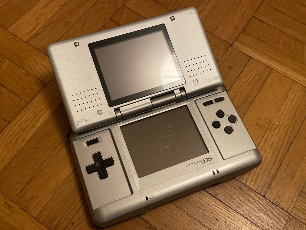 Nintendo DS - sans chargeur , + jeu Mario | Kaufen auf Ricardo