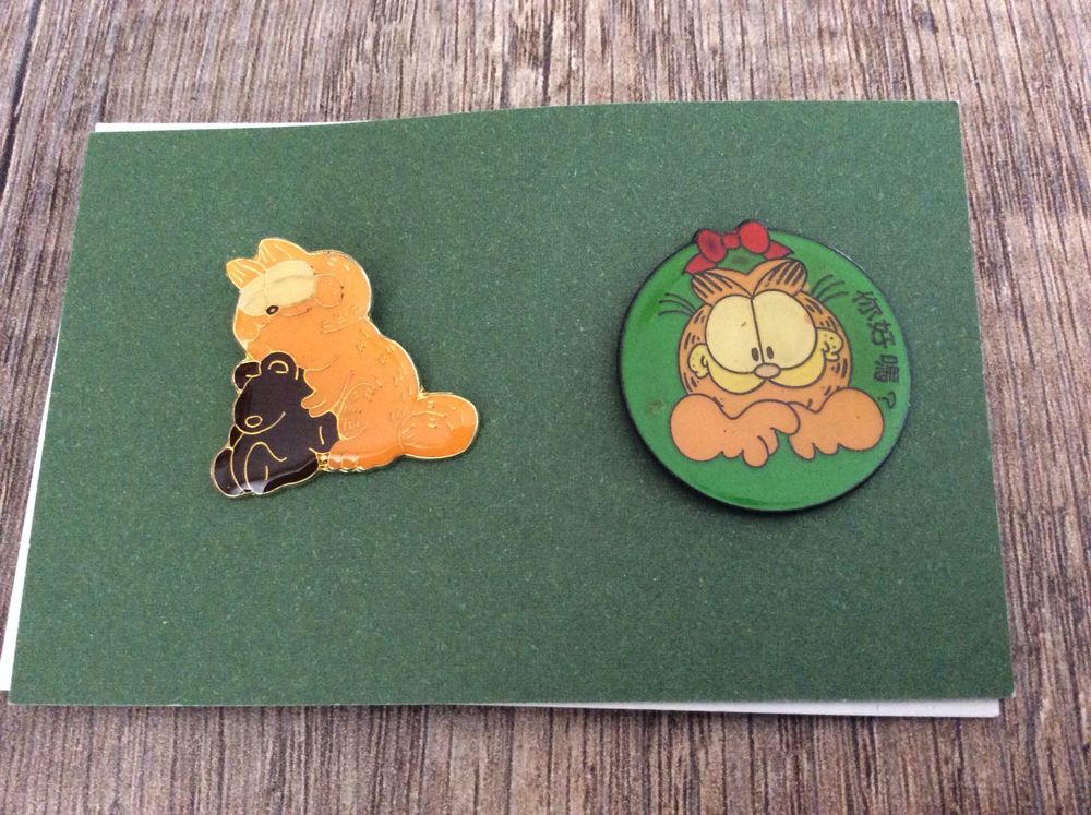 2 Garfield Pins (Gebraucht) in Triesen / Liechtenstein für CHF 3.1 ...