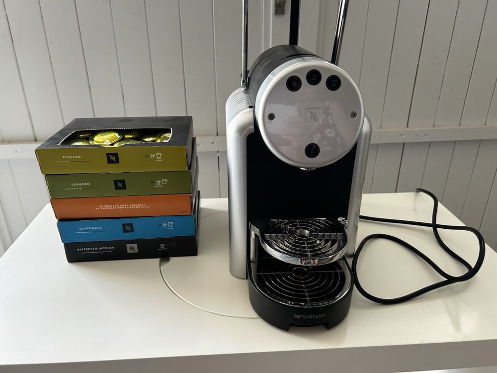 Zenius Kaffemaschine inkl. Kapseln | Kaufen auf Ricardo