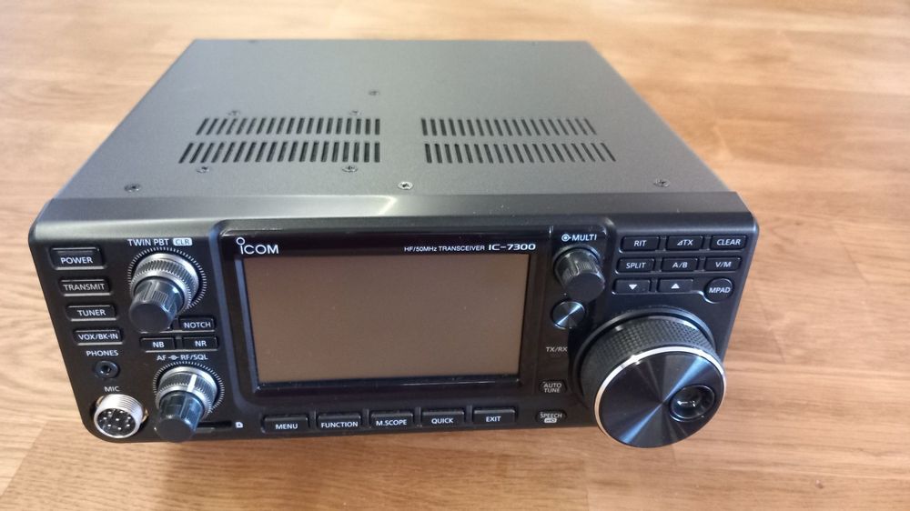 Icom IC-7300 HF/50MHz Transceiver (Gebraucht) in Oggio für CHF 797 – mit Lieferung auf Ricardo ...