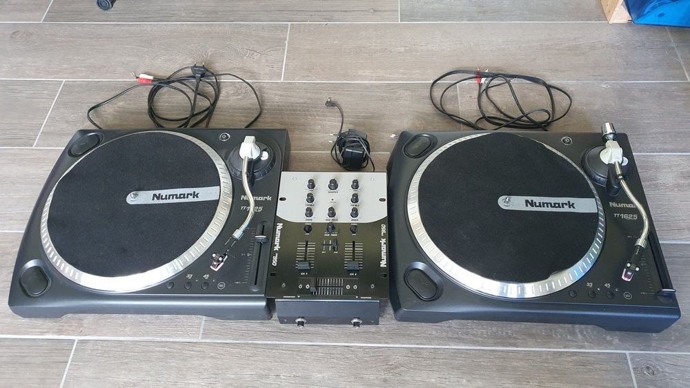 Numark DJ Set mit 2 Turntables (Gebraucht) in Aarau für CHF 54 – nur ...