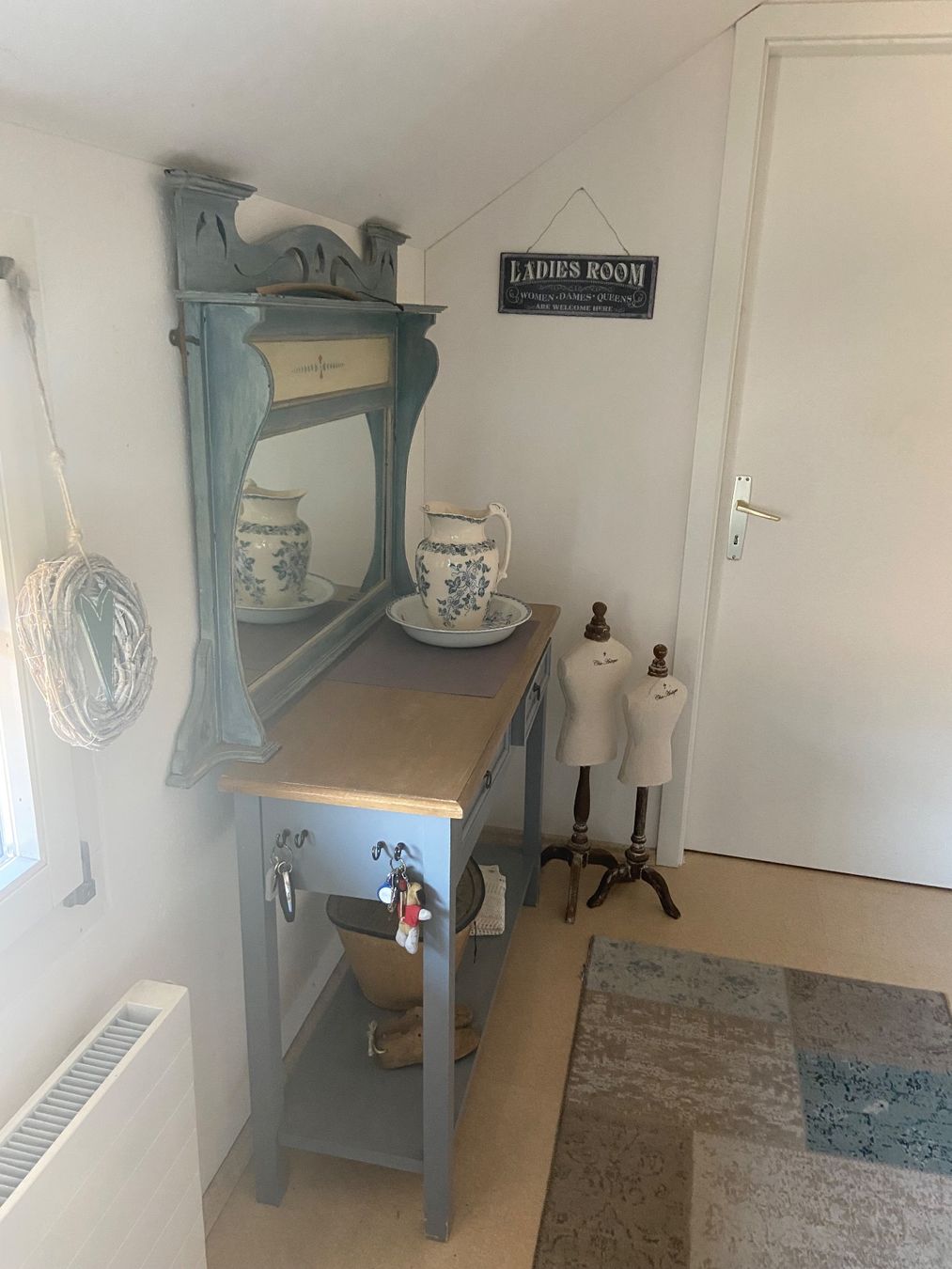Shabby Kommode und Jugendstil Spiegel (D'occasion) à Cham pour CHF 390 ...