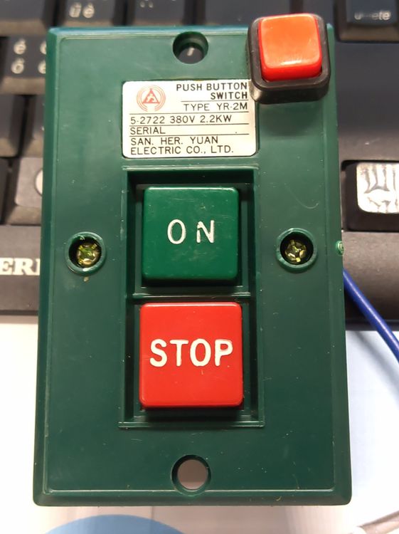Push Button SWITCH TYPE YR-2M 5-2722 380V 2.2KW (Gebraucht) in Arnegg ...