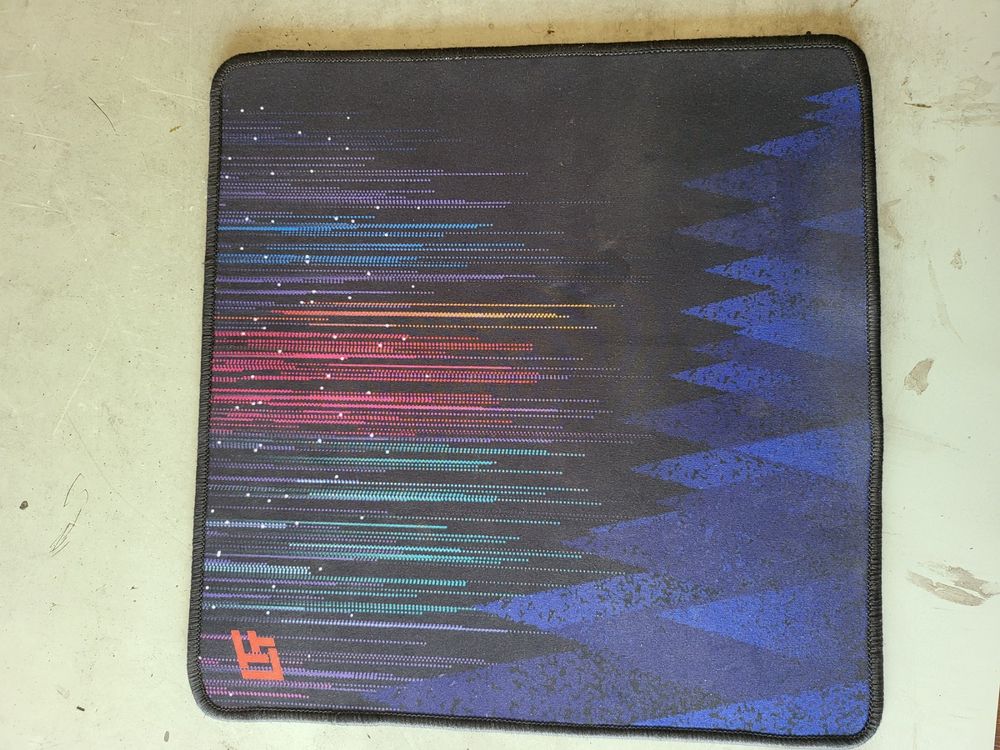 LTT Northern Lights Desk Pad Mauspad | Kaufen auf Ricardo