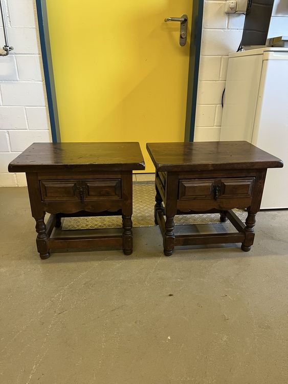 2 Antike Nachttischli / Beistelltischli aus Holz Top! (Gebraucht) in Strengelbach für CHF 110 ...