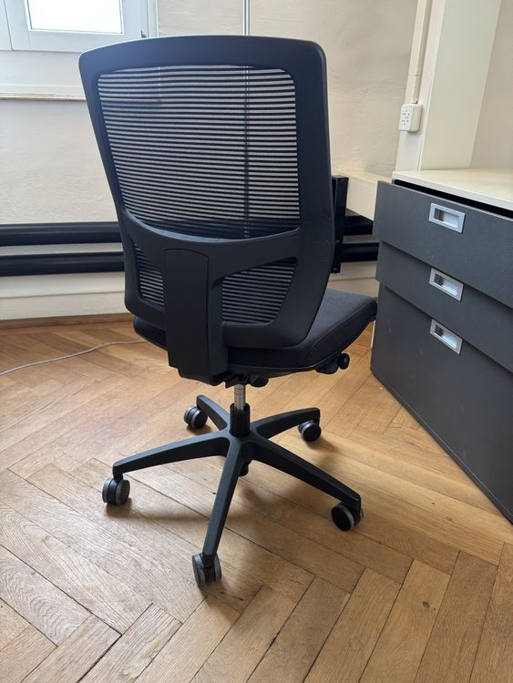 Chaise de bureau ergonomique noire (Gebraucht) in Villars-sur-Glâne für CHF 50 – nur Abholung ...