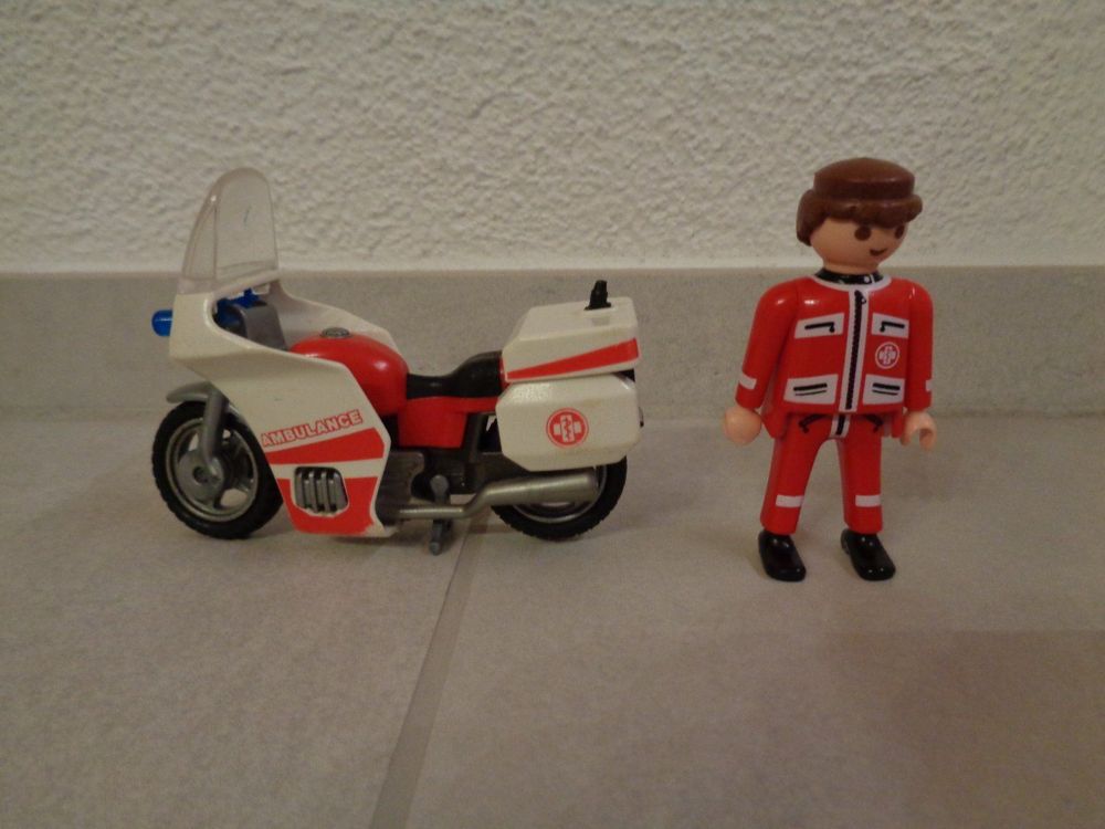 Playmobil 4224 - Notarzt-Motorrad (Gebraucht) in für CHF 7 – mit ...