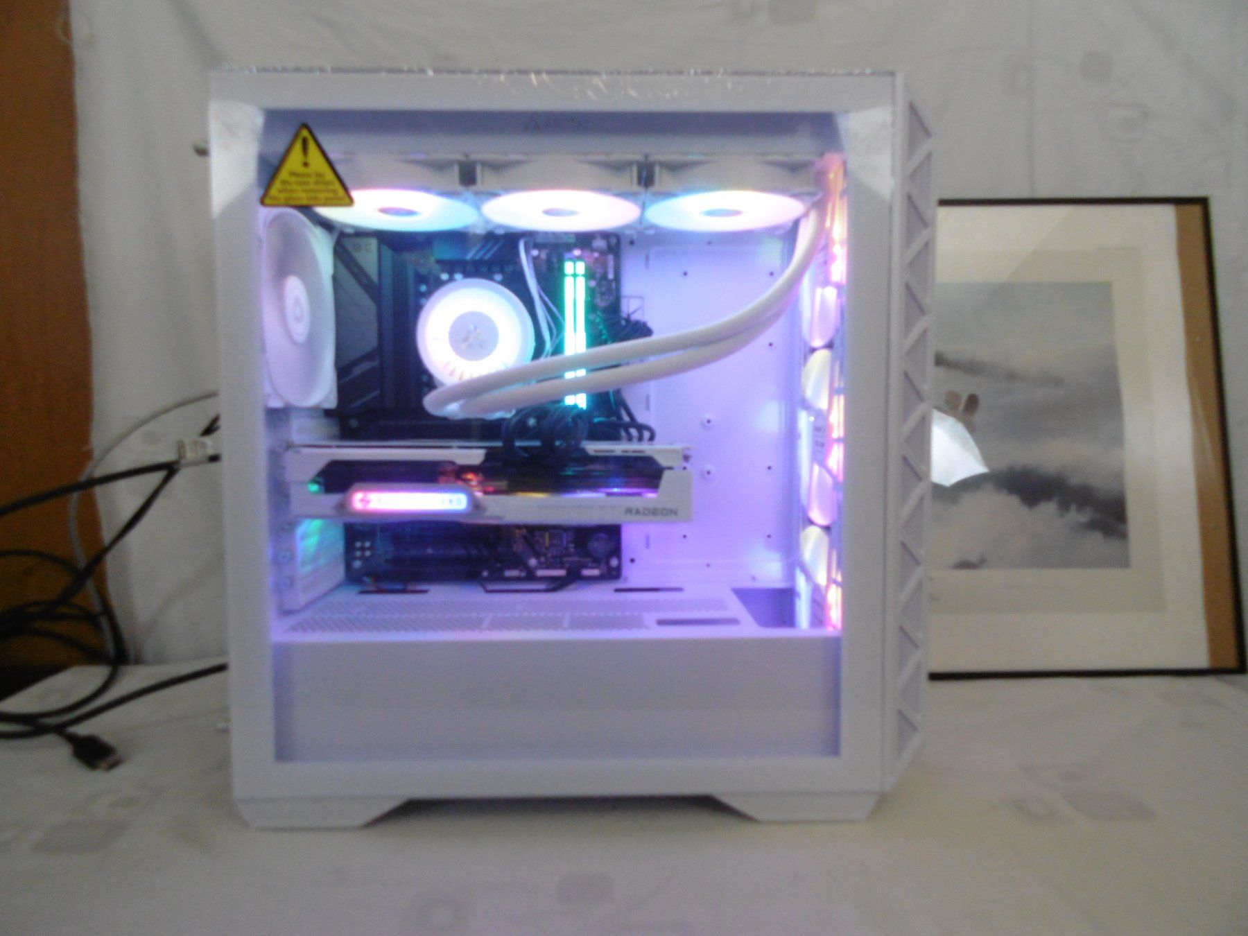 White Ryzen 9 RGB Gaming PC RX 9070 XT 32 GB 2 TB NVME - Neu (Neu und ...