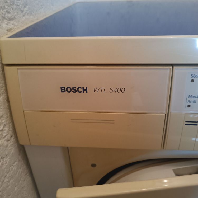 Sèche-linge Bosch WTL 5400 occasion (D'occasion) à Cornaux NE pour CHF 50 – retrait uniquement ...