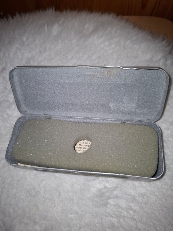 Gasmaskenbrillenetui Militär Vintage Schweizer Armee (Gebraucht) in Oberriet SG für CHF 2 – nur ...